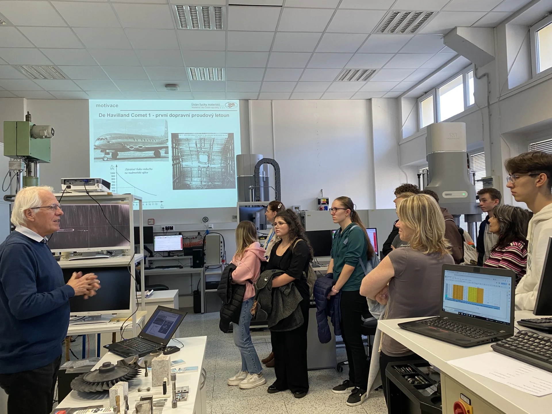 Týden Akademie věd ČR | Gymnázium Jana Blahoslava Ivančice